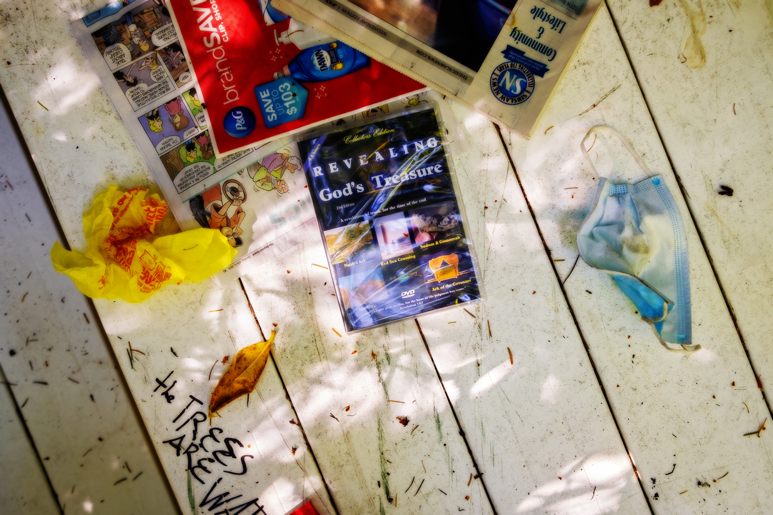 The things left behind | A day A Photo